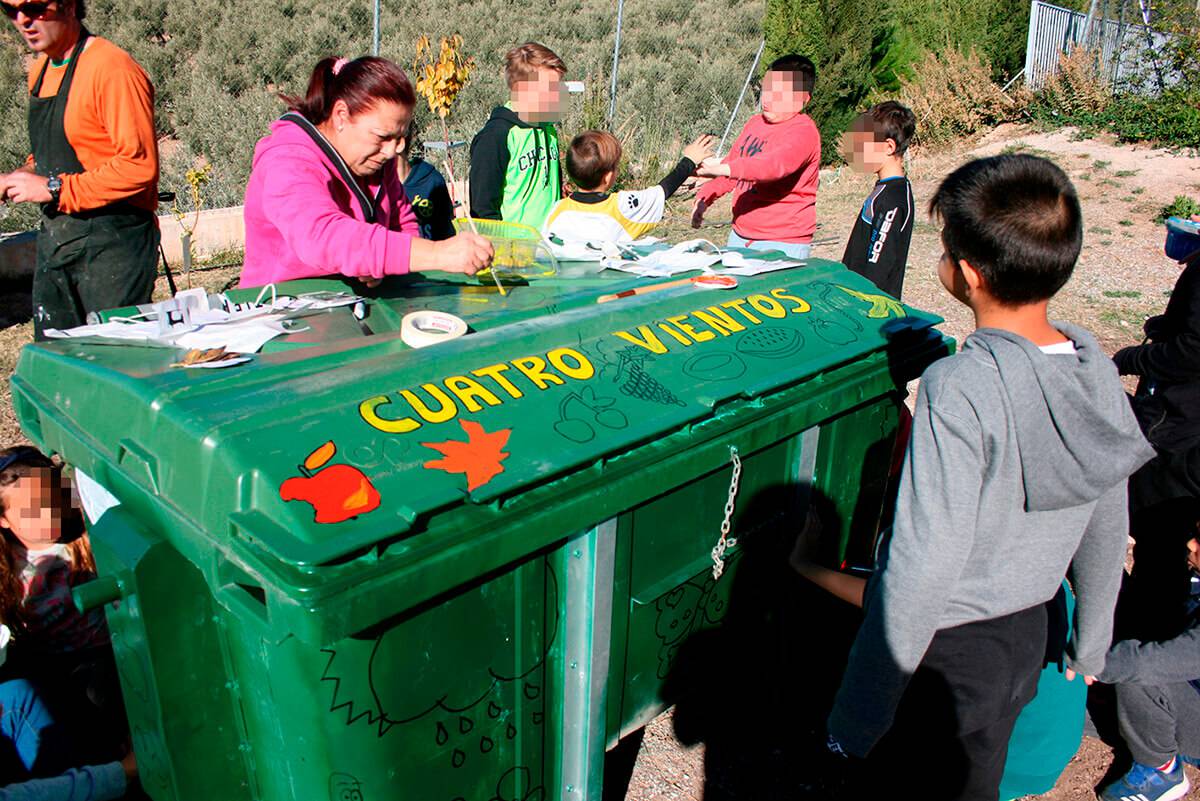 Montaje de compostera escolar en el CEIP Federico García Lorca ...